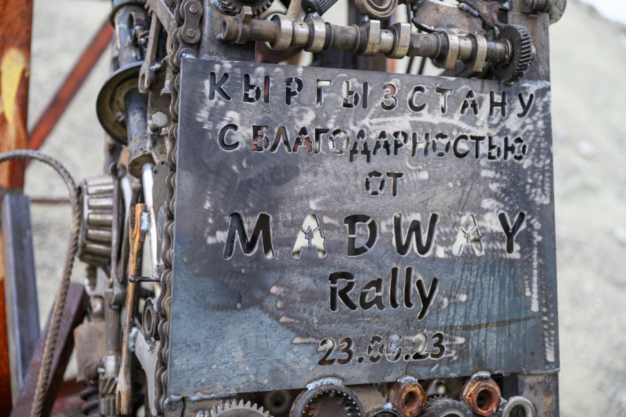 Участники MadWay Rally расчистили дорогу Орнок – Кемин - Вести.kg ...